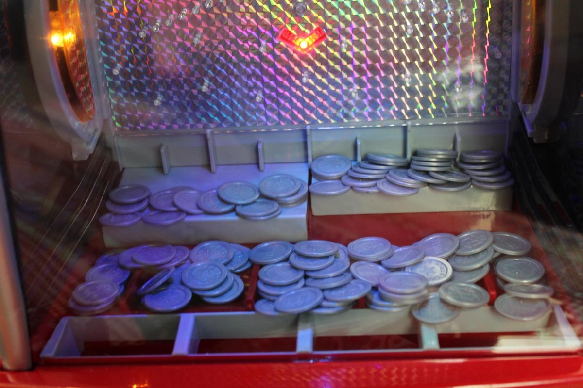 Haal de kermis in huis met deze geniale coin pusher! - SGXL.NL -De ...