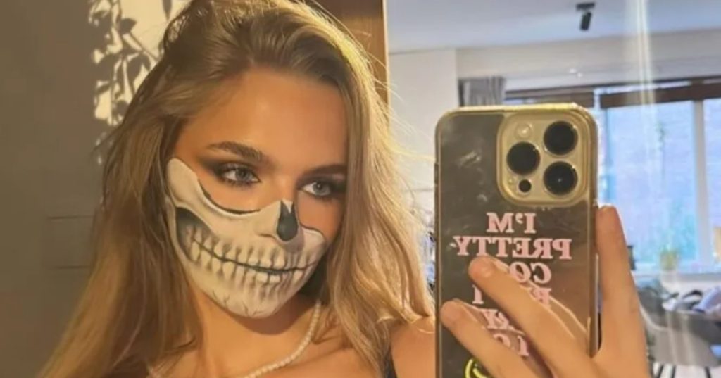 Lies Zhara zorgt voor rode oortjes in pikante Halloween-outfit - SGXL.NL