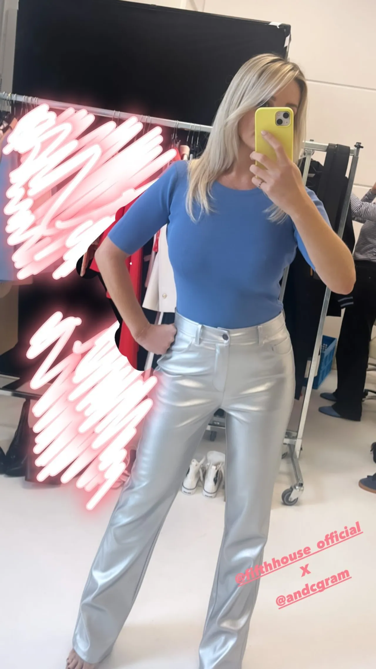 Pikante Chantal Janzen selfie laat weinig aan de verbeelding over ...