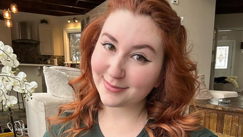 AlleenFans-ster verdient haar voormalige jaarsalaris in slechts 2 dagen ...