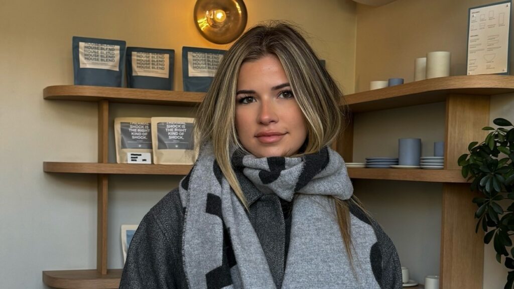 Jade Anna bikini laat Instagram ontploffen: 'De Kim Kardashian van ...