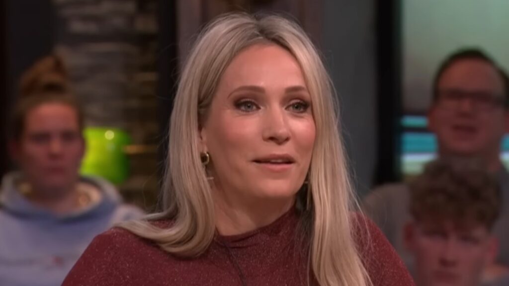 Hélène Hendriks in spannend pakje zorgt voor rode oortjes