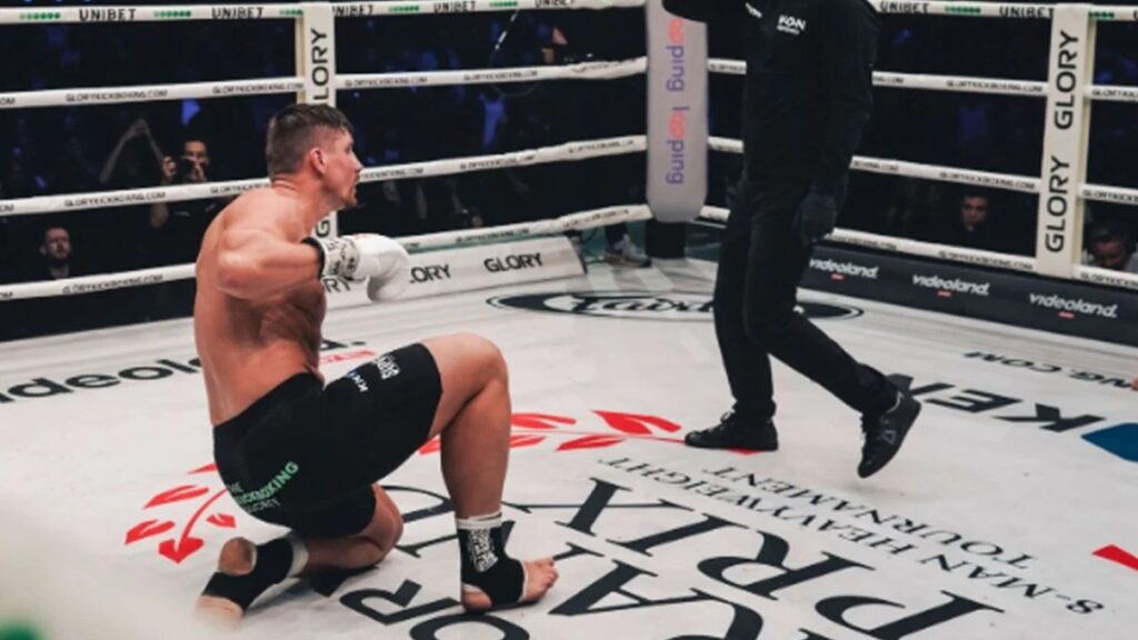 Rico Verhoeven krijgt harde klap: wordt bijna KO geslagen!